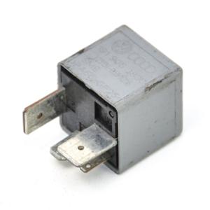 Releu Audi A4 B6 (8E) 2000 > 2004 1919063830